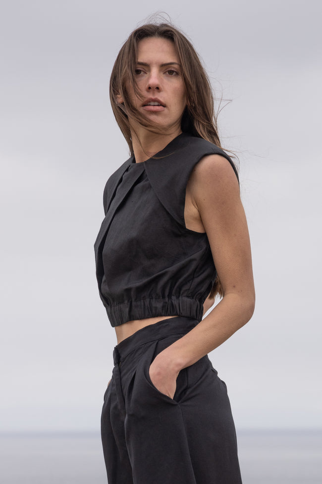 TOPS | Heidi Merrick