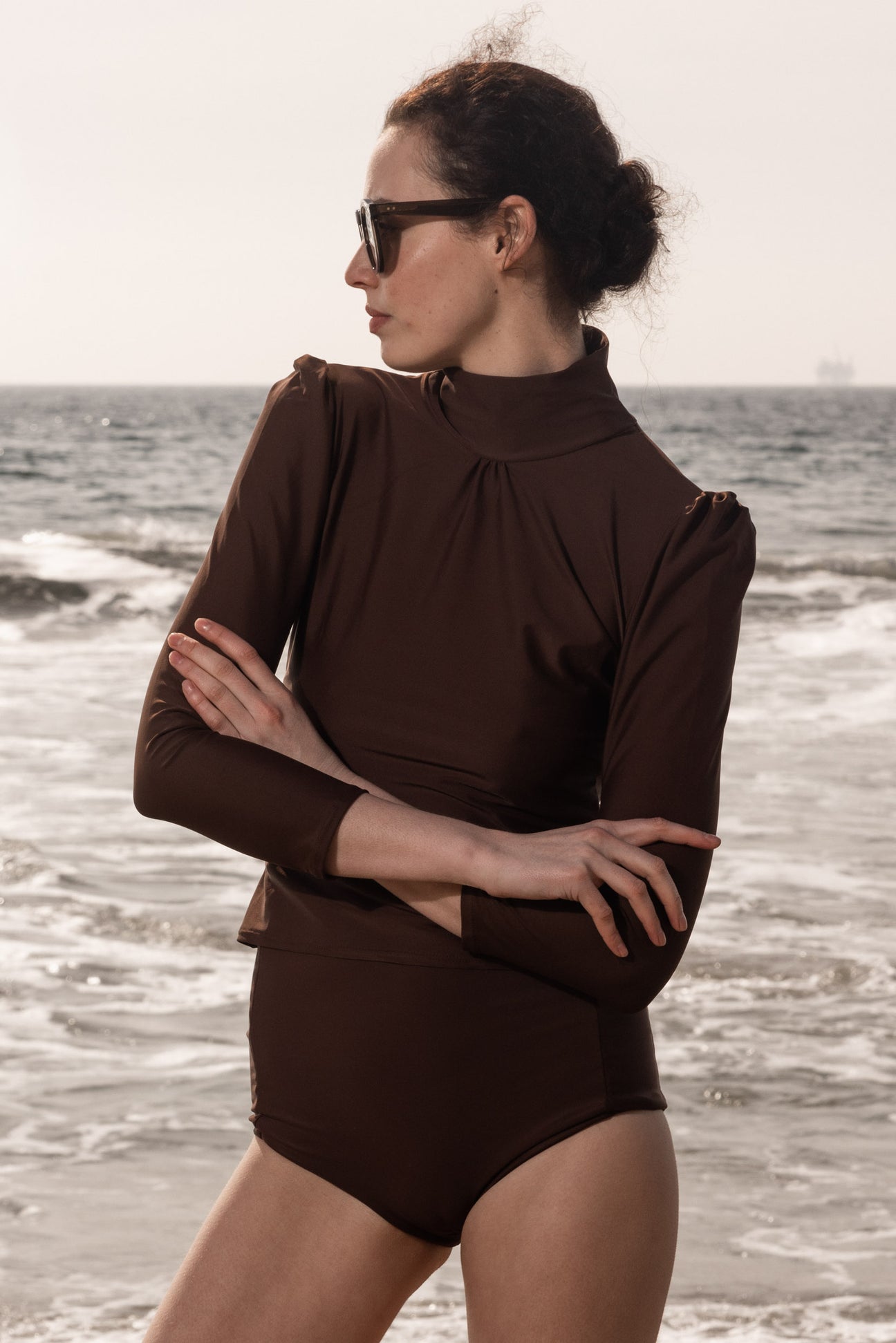 Izzy Rashguard - Chocolate – Heidi Merrick